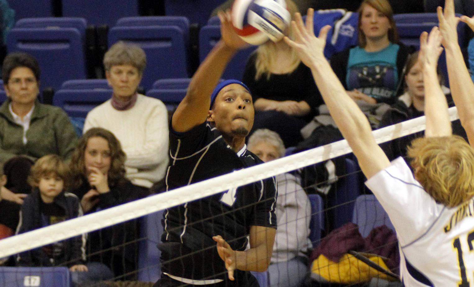 #1 Chris Moise_1891 - EMU News