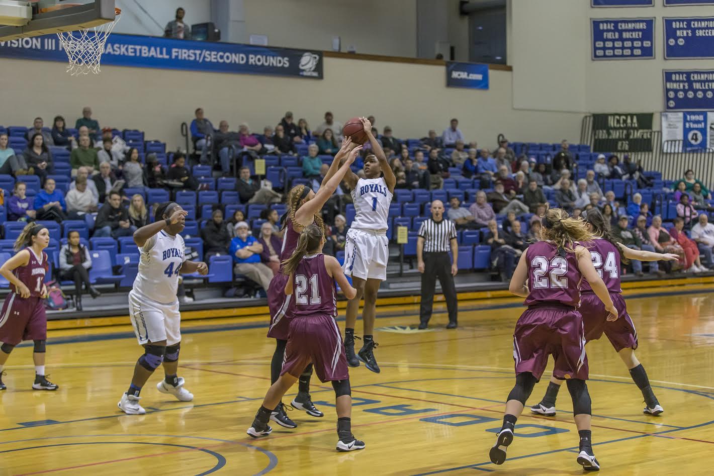 Roach named to D3Hoops Team of the Week - EMU News