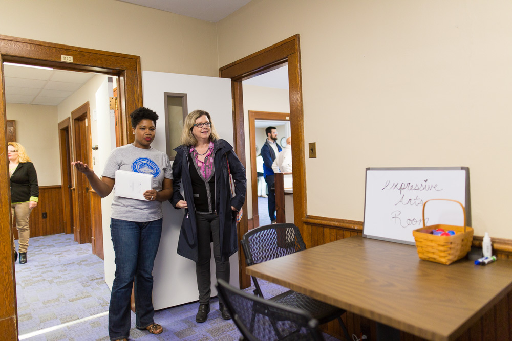 20170901-Counseling Services open house-001-1000px - EMU News