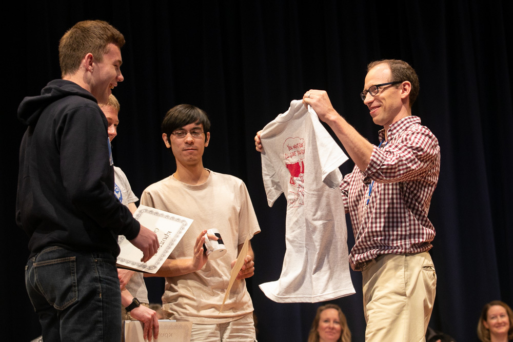 Spring recognition chapel honors nearly 130 student leaders - EMU News