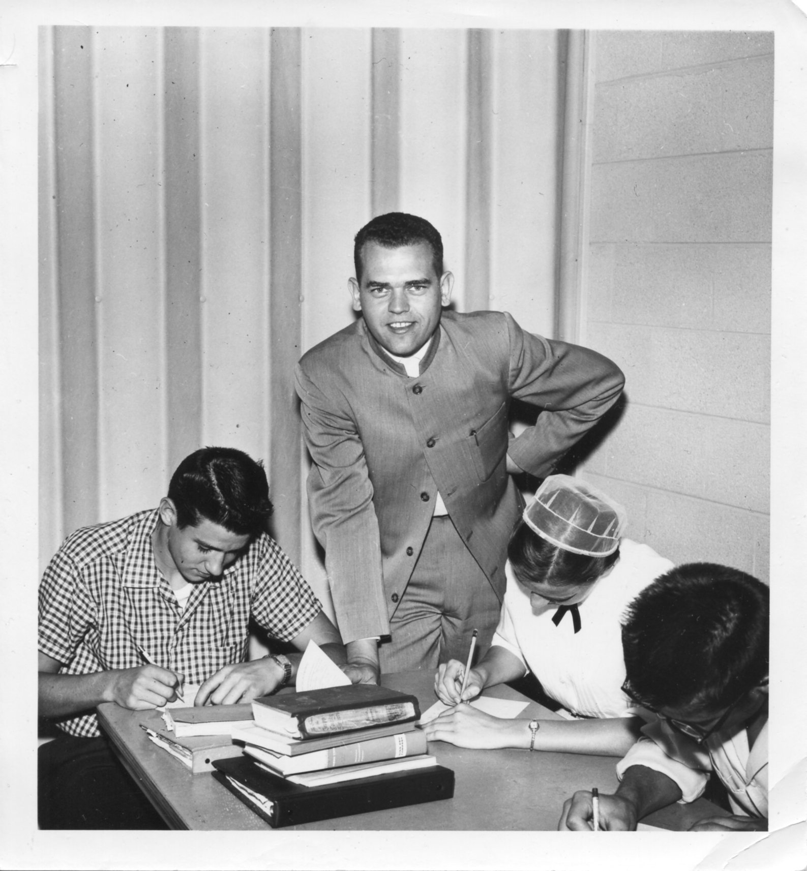 Beloved professor Jay B. Landis '54 leaves deep legacy - EMU News