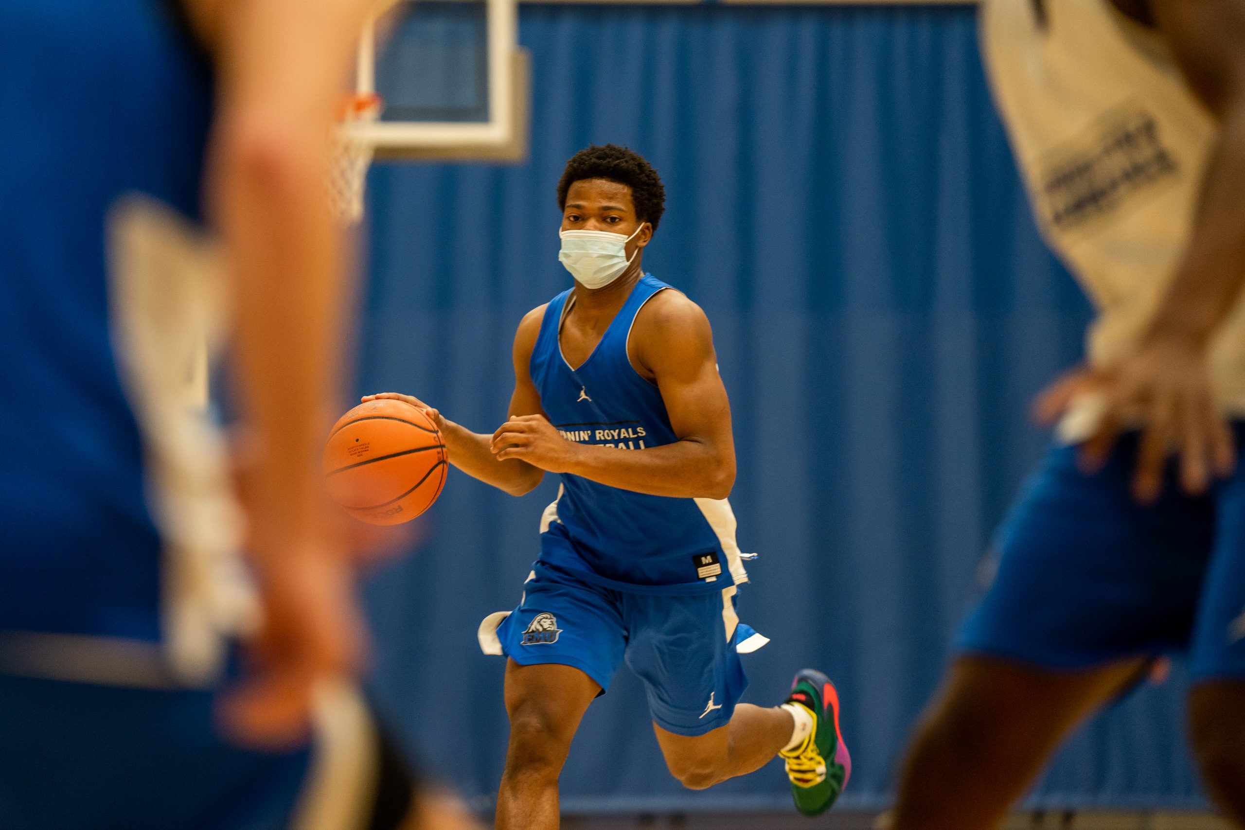 20201123-Mens-Basketball-Scrimmage-8 - EMU News
